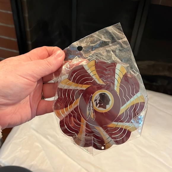 NFL | Other | Nwt Nfl Washington Redskins Geo Spinner Ornament Metal ...